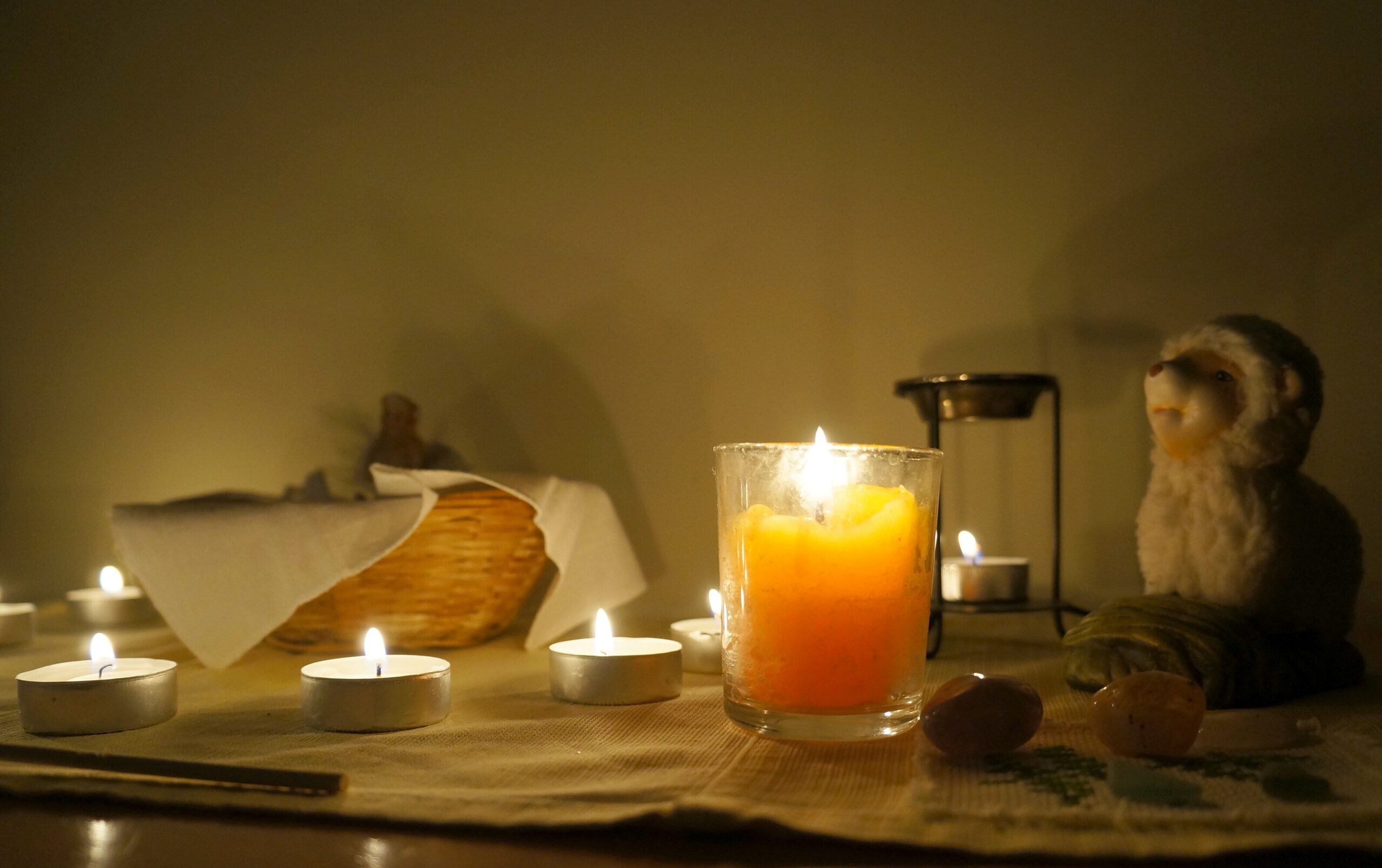 Candlemas: A Midwinter Homesteader’s Holiday – Mother Earth News